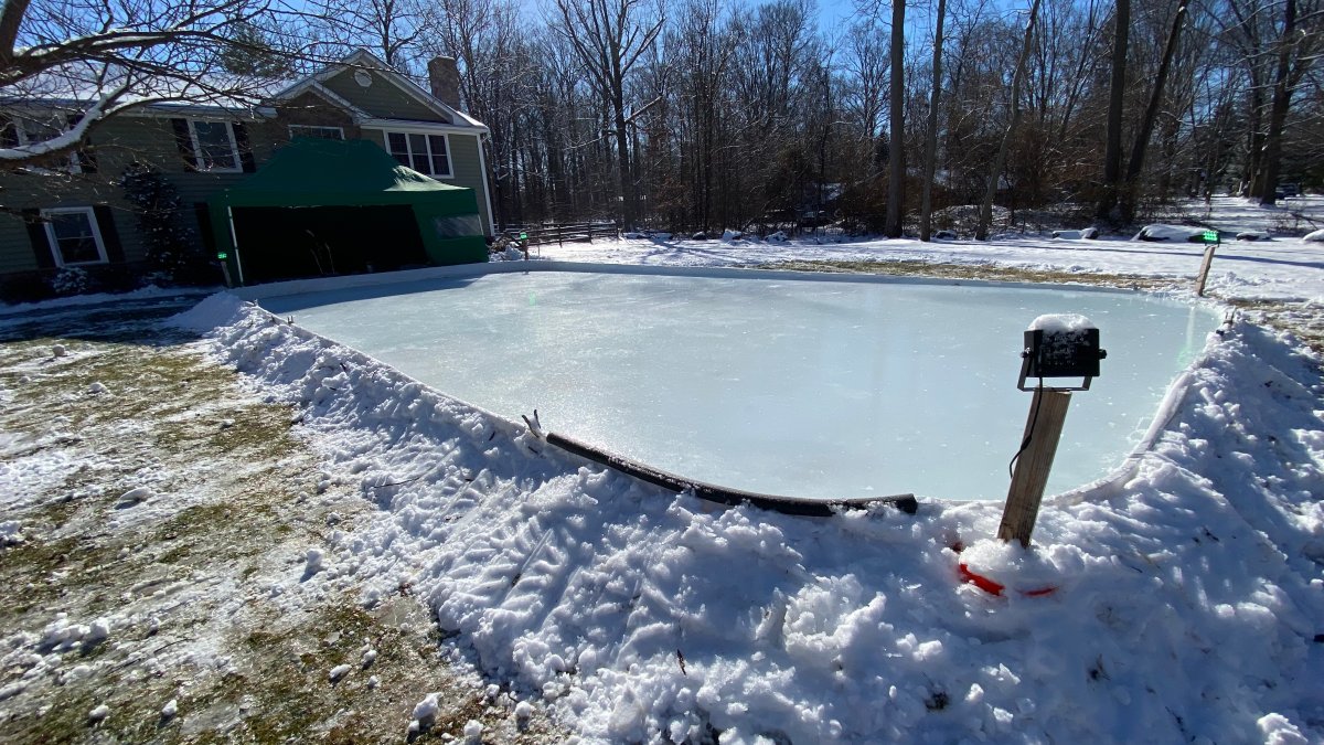 Dad makes homemade ice skating rink for kids in Pa. backyard – NBC Bay Area