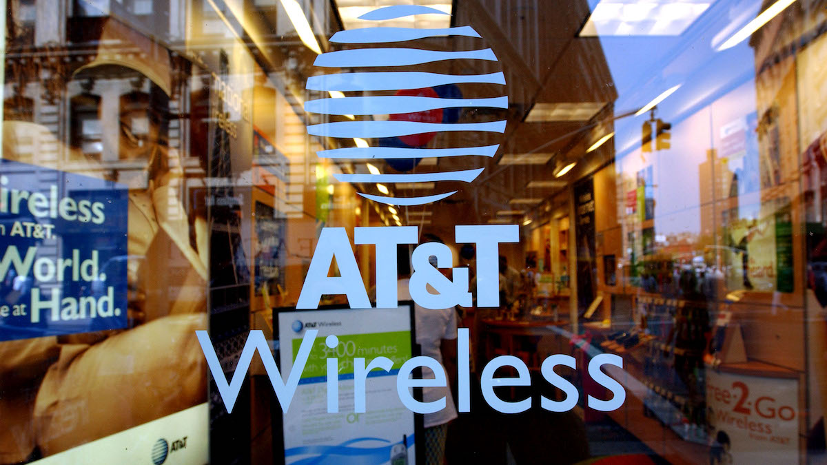 AT&T outage today? Cellphone service down for thousands across the US ...