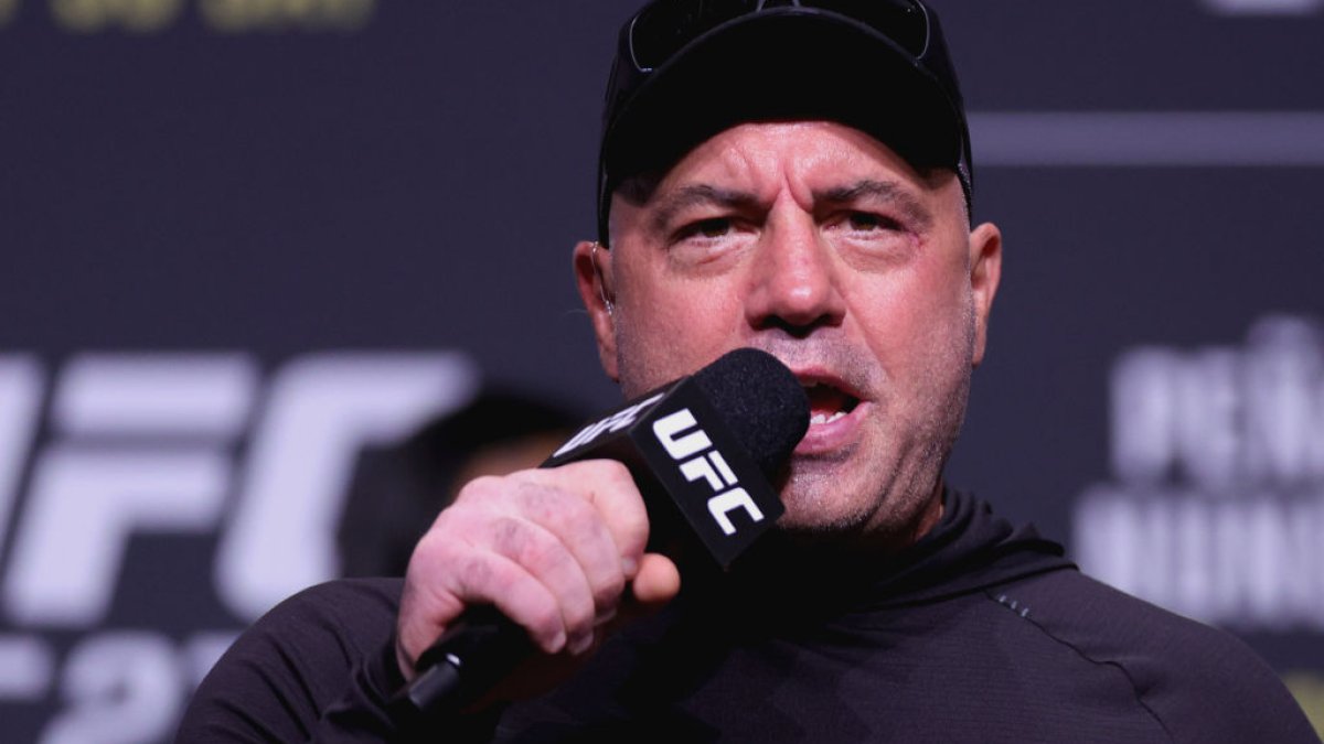 Joe Rogan podcast secures new Spotify contract – NBC Bay Area