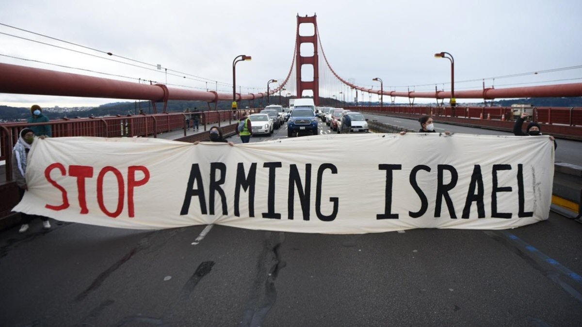 Israel-Hamas war protesters block the Golden Gate Bridge – NBC Bay Area