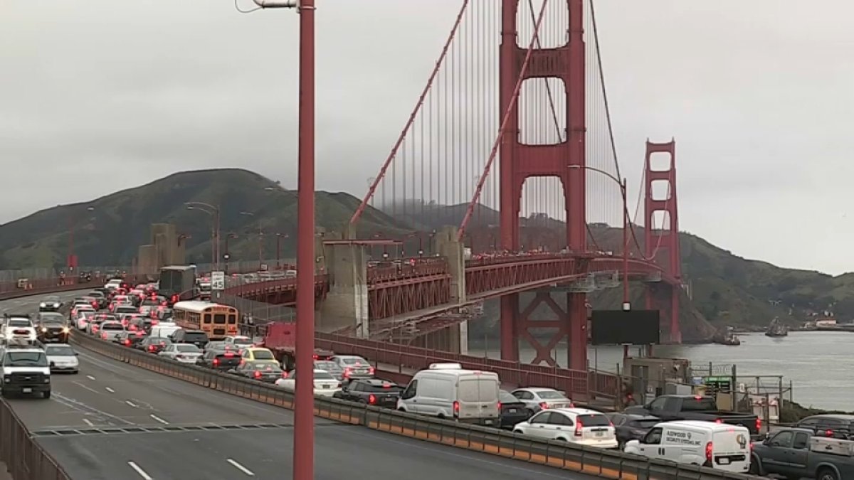 Israel-Hamas war protesters block Golden Gate Bridge – NBC Bay Area