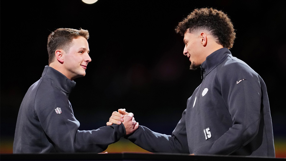 49ers QB Brock Purdy passes Patrick Mahomes for rare NFL passing crown ...