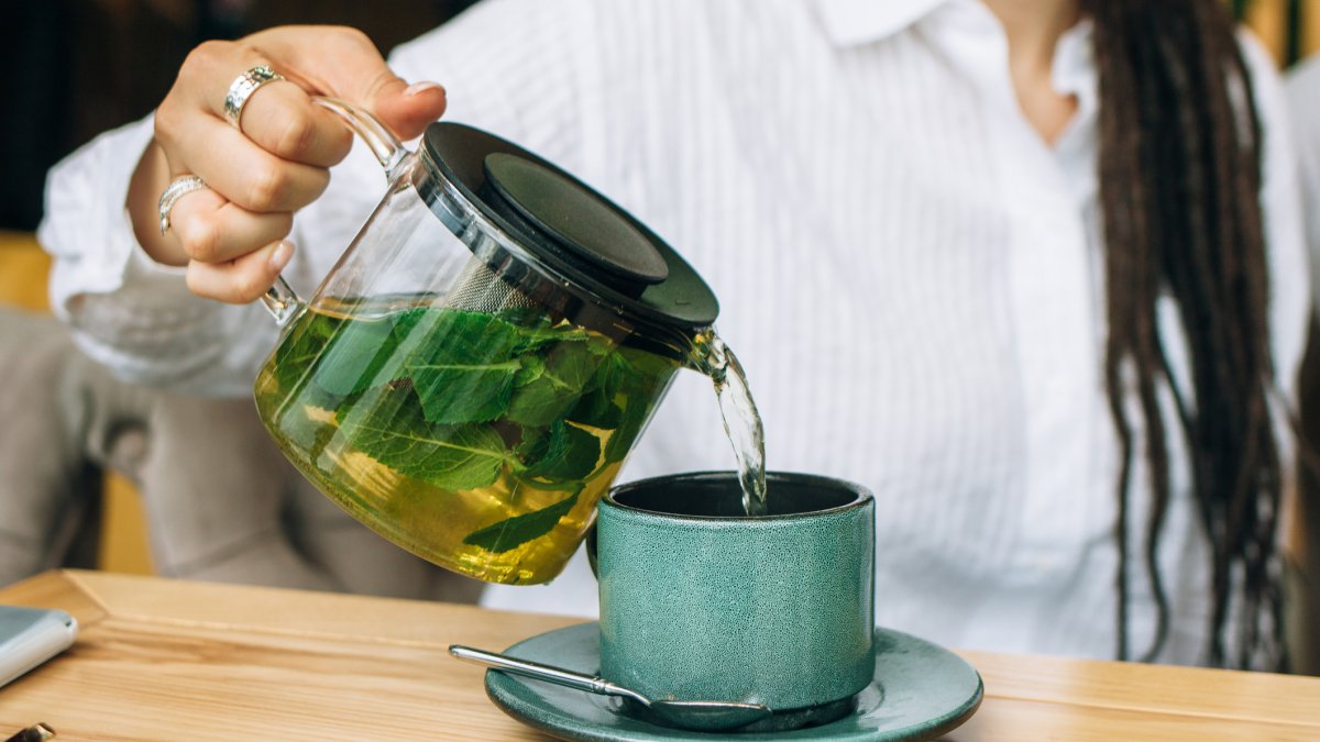 Is green tea good for you? Drinking it every day can provide these ...