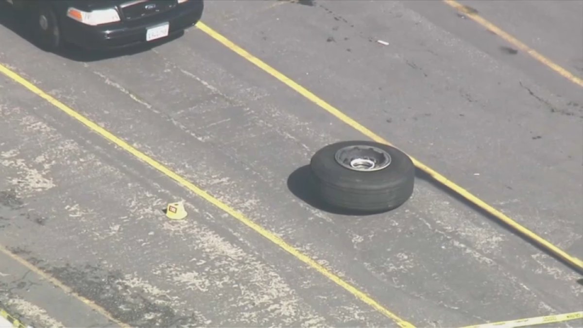 Passenger on United plane that lost wheel describes experience – NBC ...