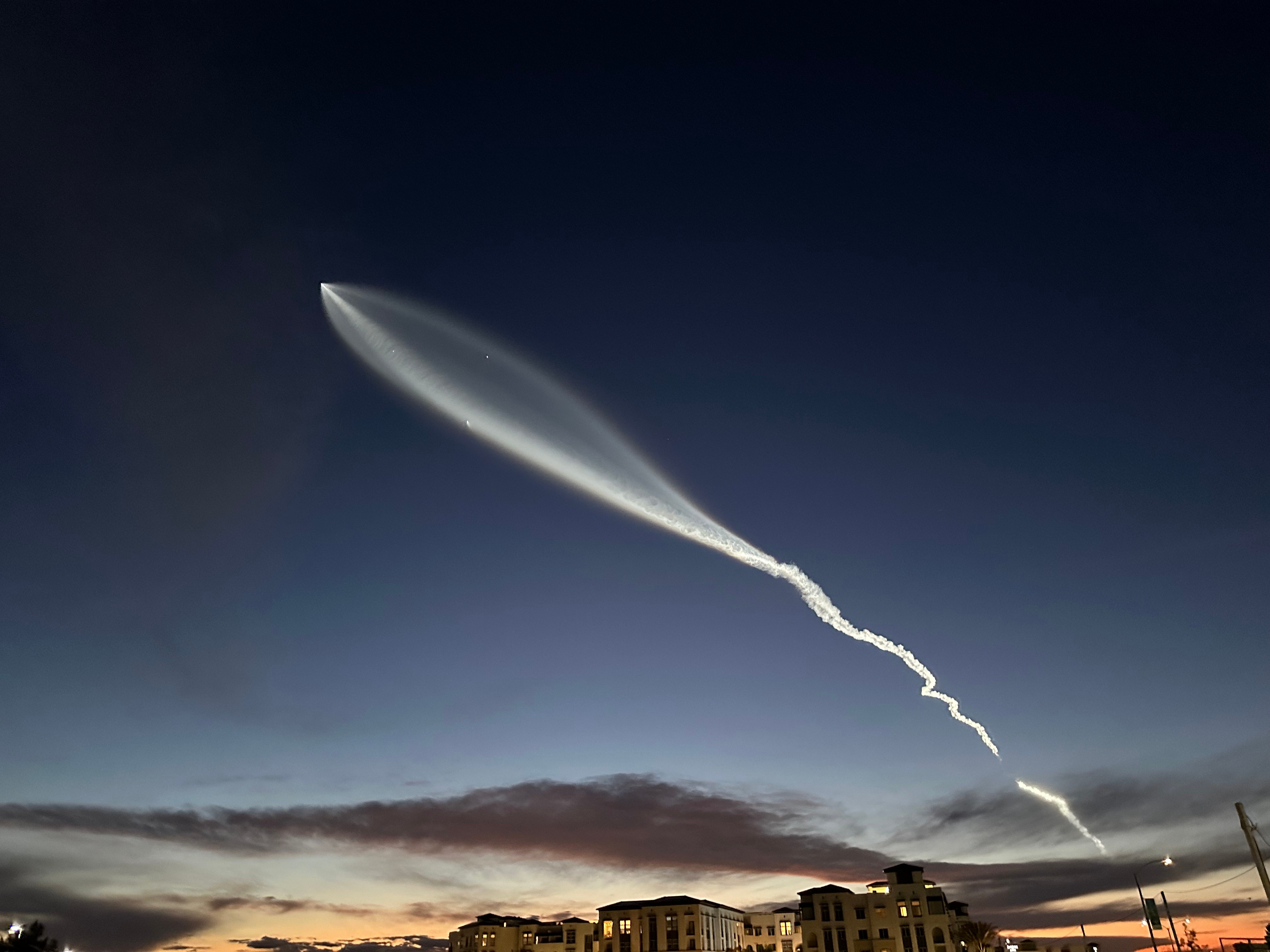 PHOTOS: San Diego residents gaze up in awe as SpaceX rocket dazzles ...