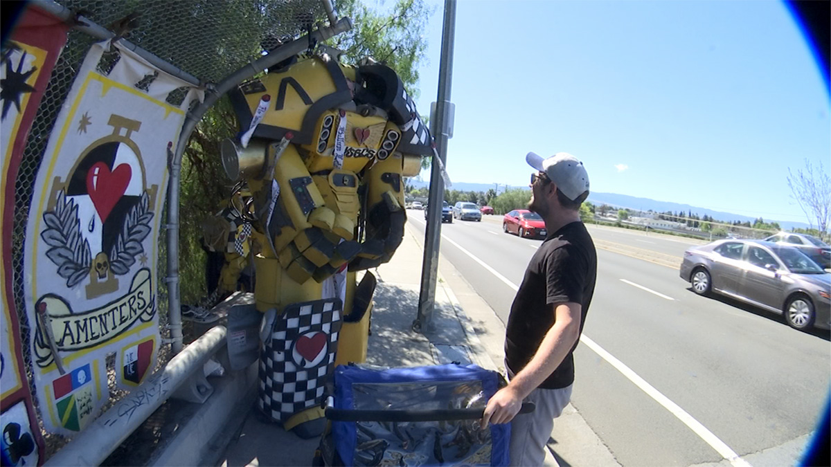 Aiming to lift spirits of passers-by, homeless San Jose artist creates ...