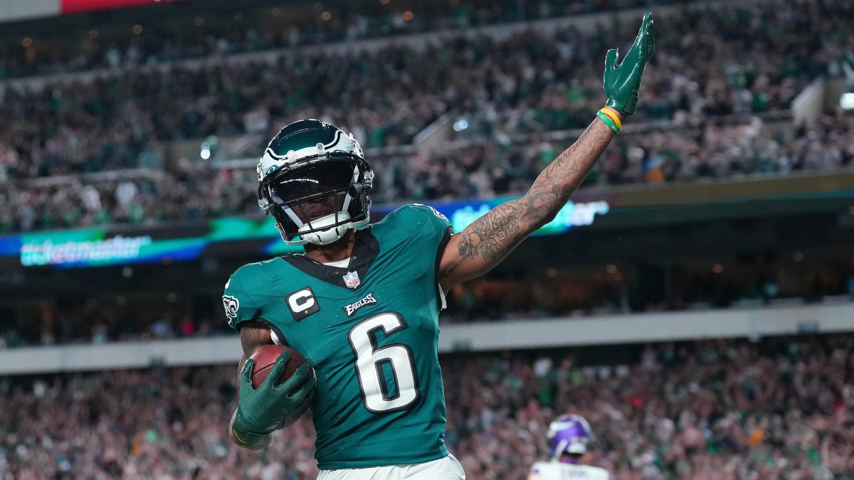 Eagles extend wide receiver DeVonta Smith on 3-year deal – NBC Bay Area