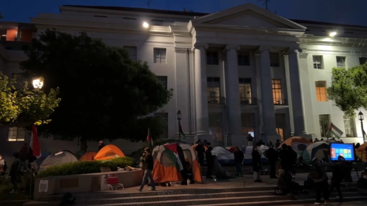 UC Berkeley students continue peaceful Gaza war protest – NBC Bay Area