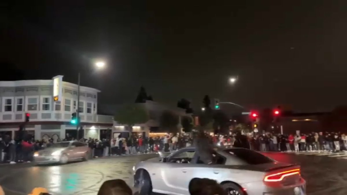 Oakland police investigate several weekend sideshows – NBC Bay Area Oakland police investigate several weekend sideshows – NBC Bay Area