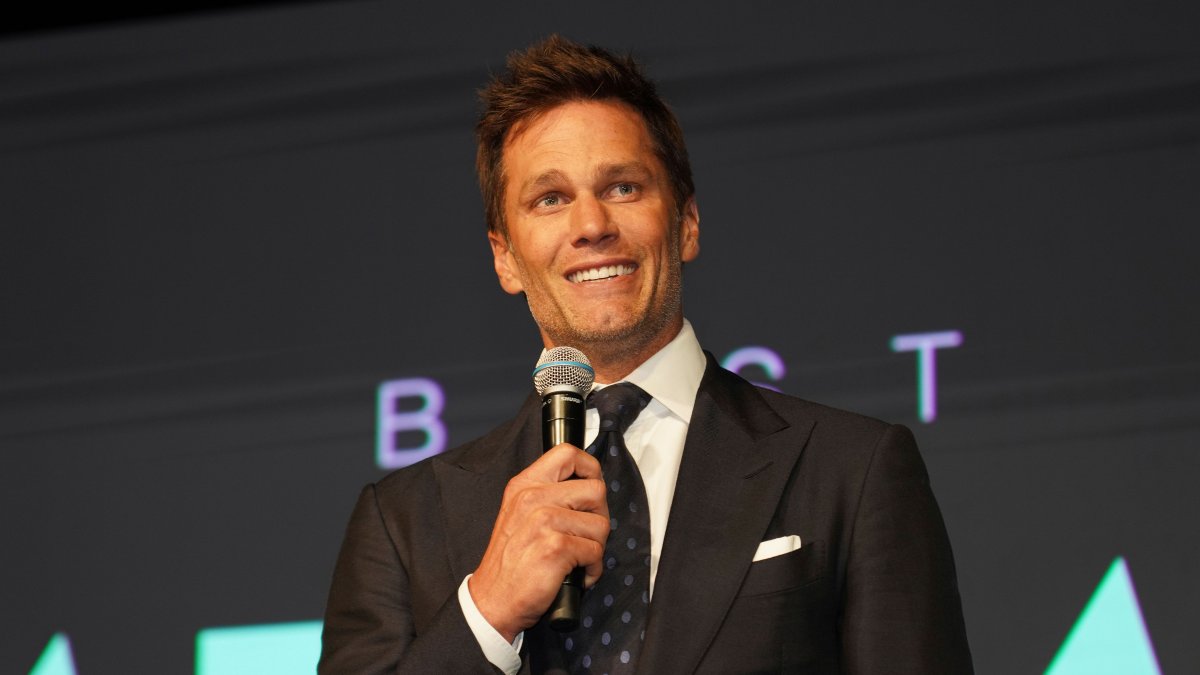 Tom Brady’s Netflix roast to stream live with Kevin Hart as host – NBC Bay Area