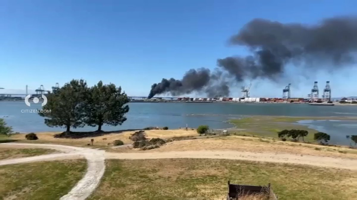 Crews extinguish lithium battery fire at Port of Oakland – NBC Bay Area
