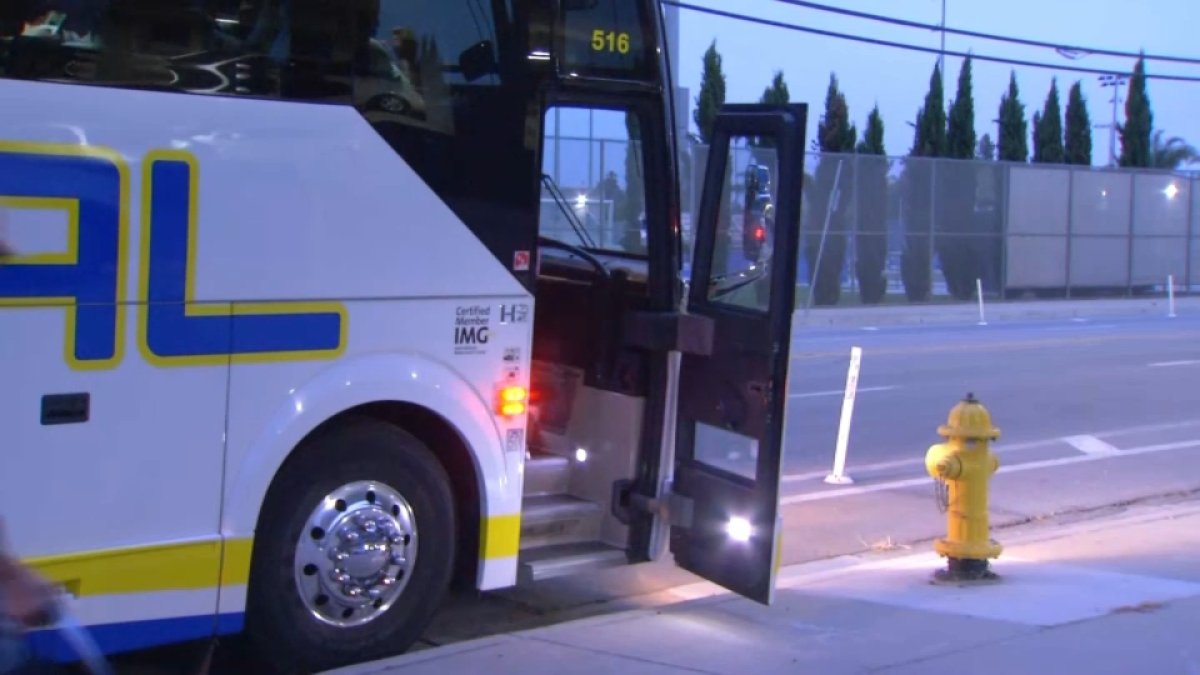 South Bay students, teachers take annual Bus Trip for Education – NBC ...