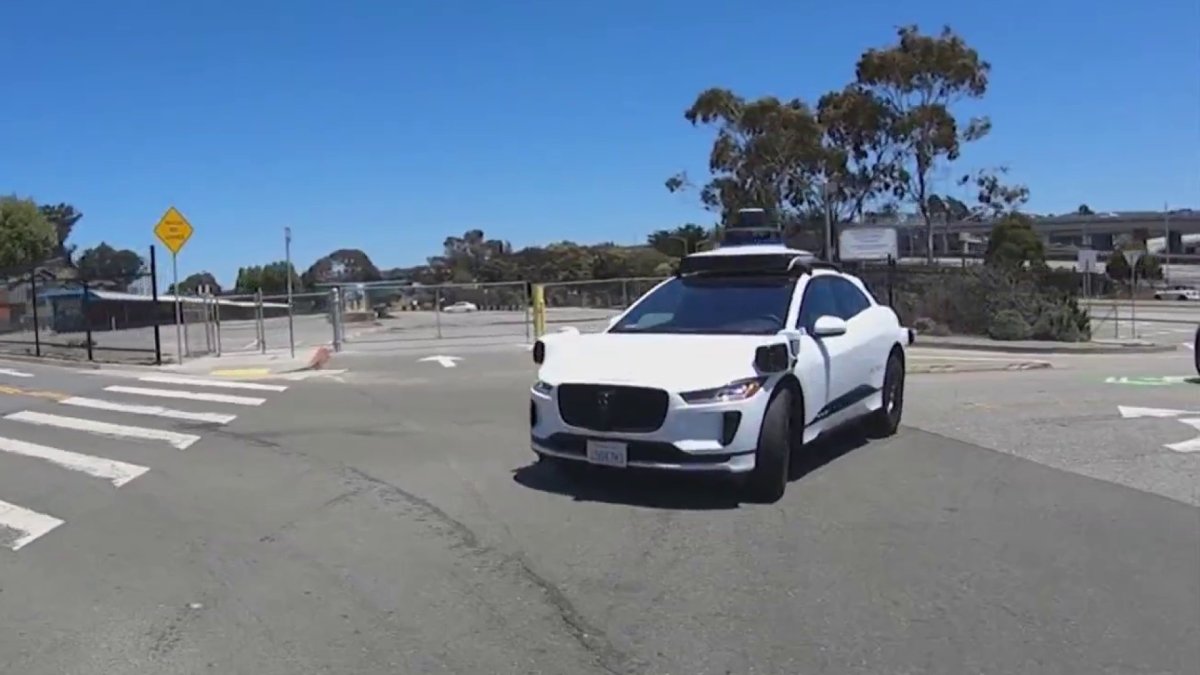 Driverless cars can’t get traffic tickets in CA, but new law offers ...