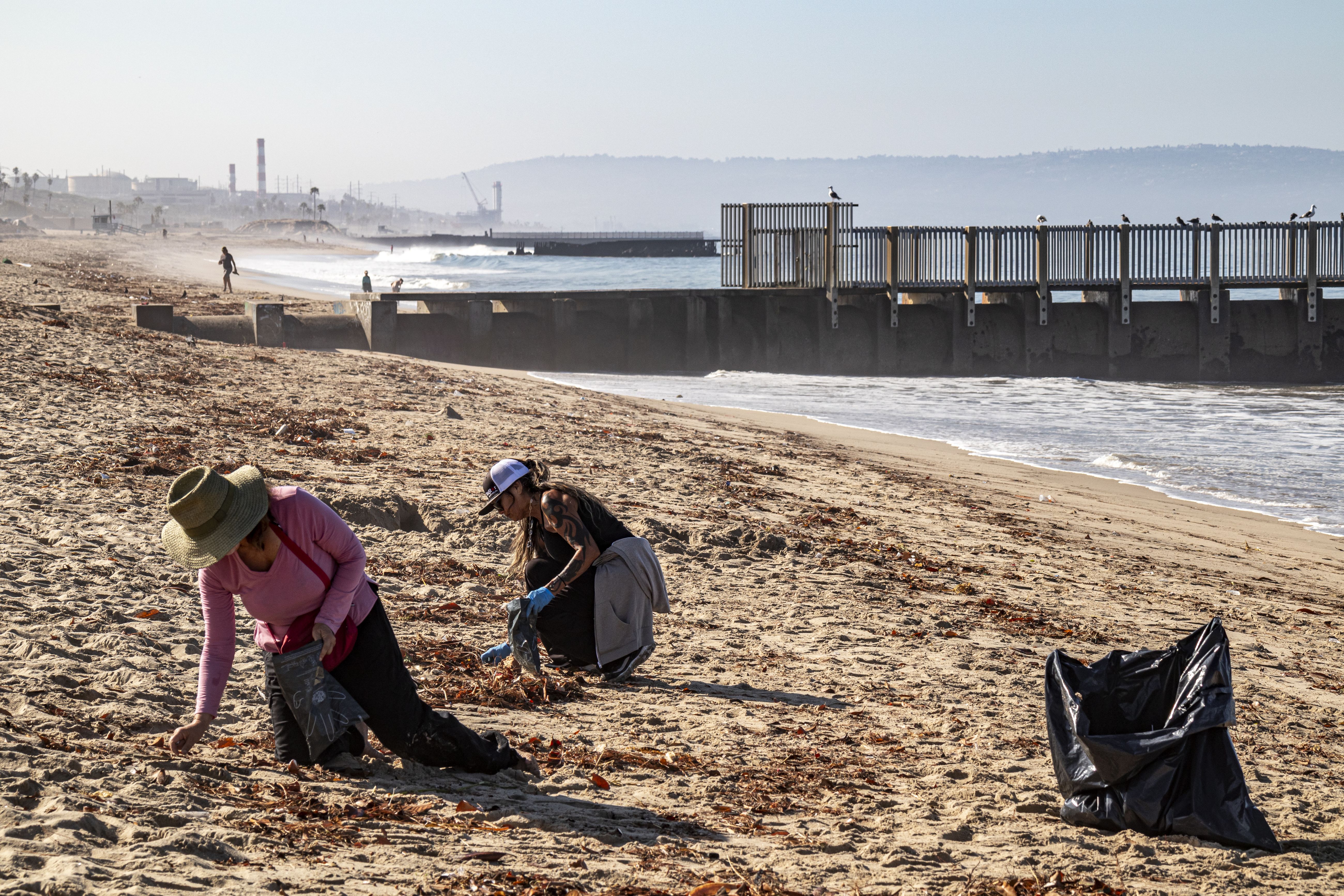 Over 28,700 volunteers collected 127 tons of trash during coastal ...