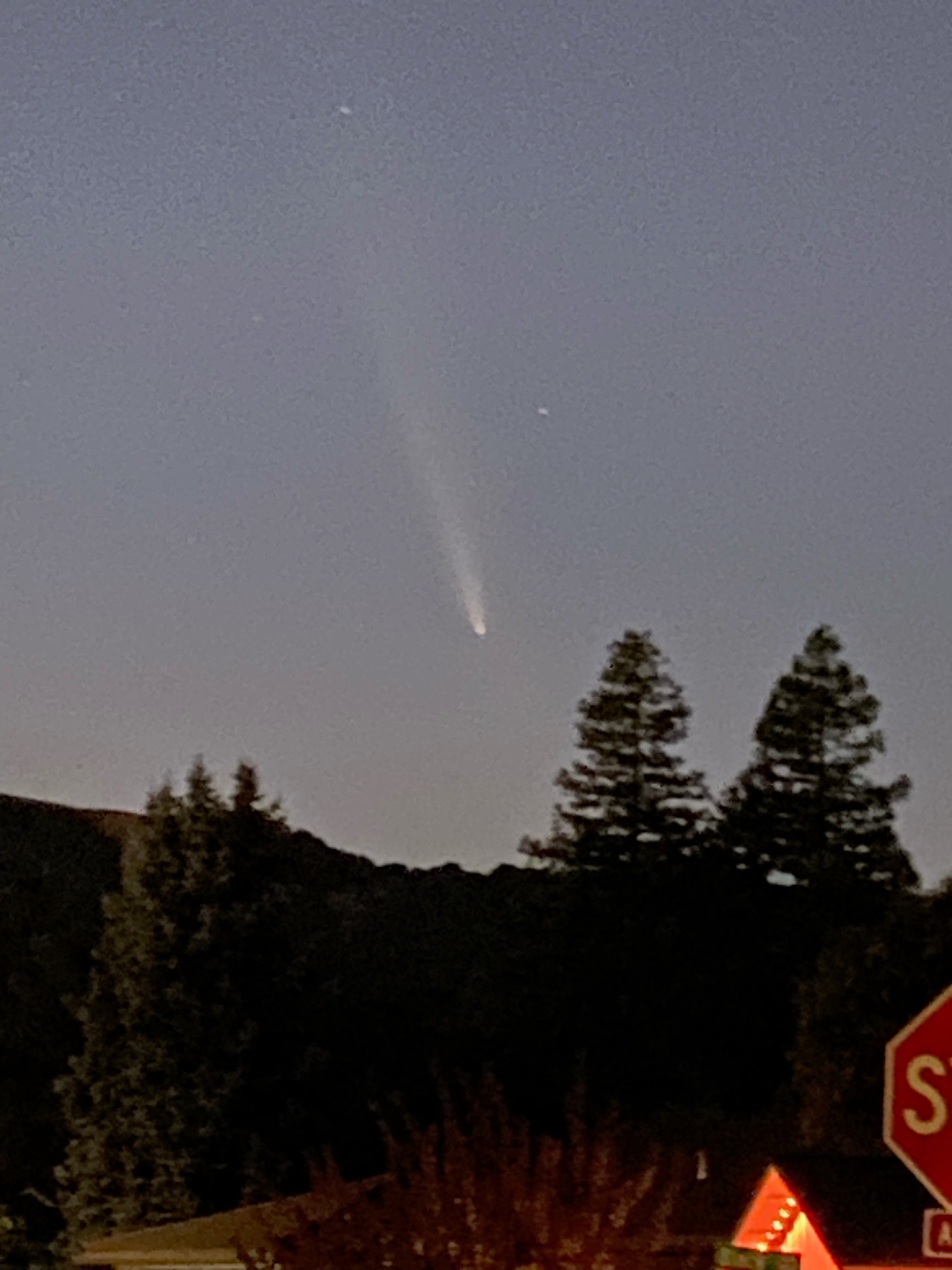 Comet Tsuchinshan-Atlas as seen from the Bay Area – NBC Bay Area