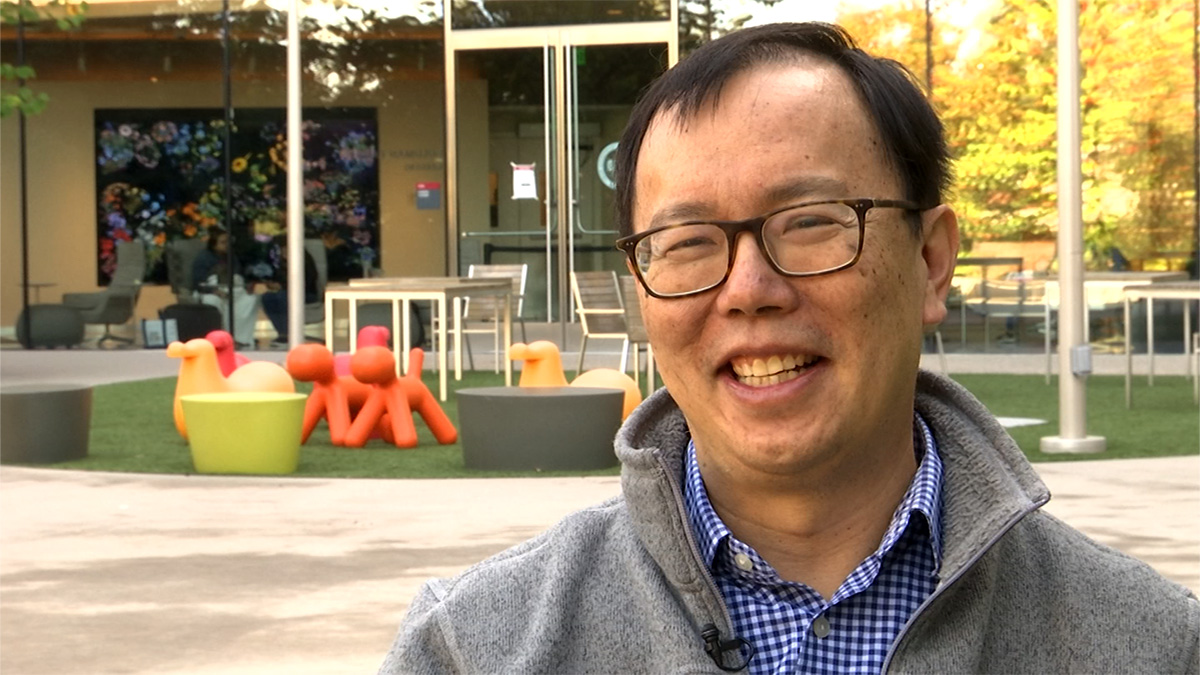 Stanford doctor puts his personal story at center of new class – NBC ...