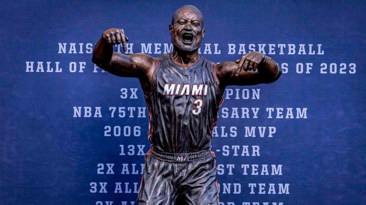 Miami Heat Roasted By Fans For Unrecognizable Dwyane Wade Statue Nbc Bay Area