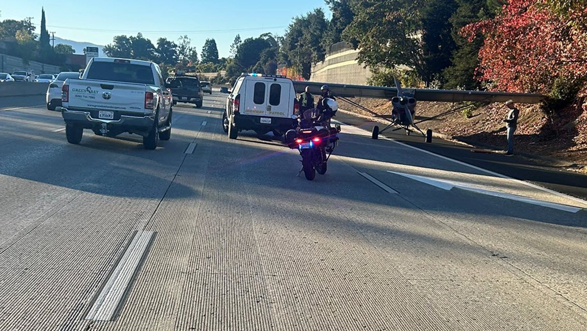 Small plane lands on Highway 85 in South Bay – NBC Bay Area