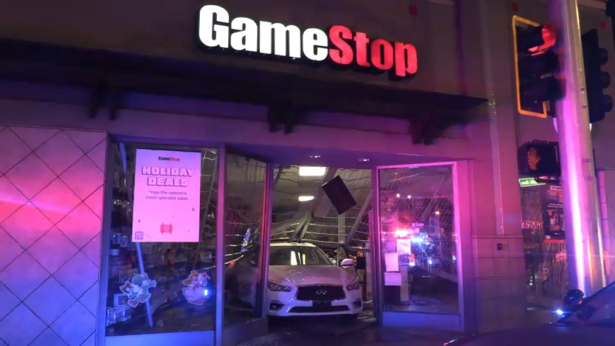 Break-in at San Leandro GameStop – NBC Bay Area