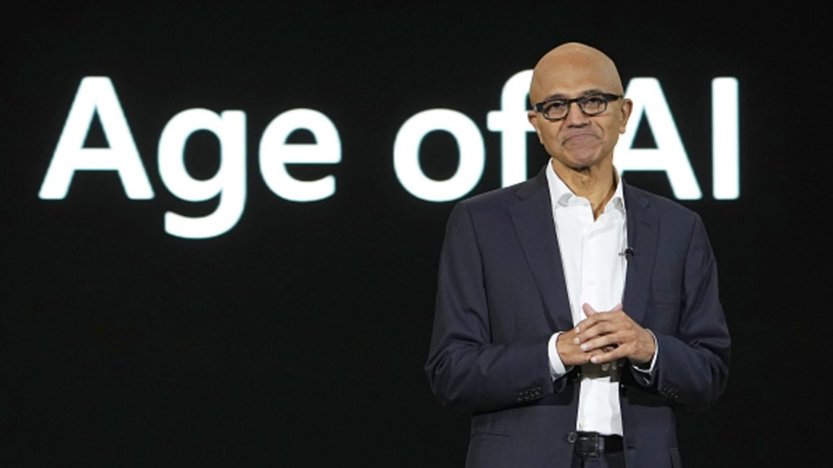 Microsoft CEO Nadella forms new AI group to build and run apps for ...