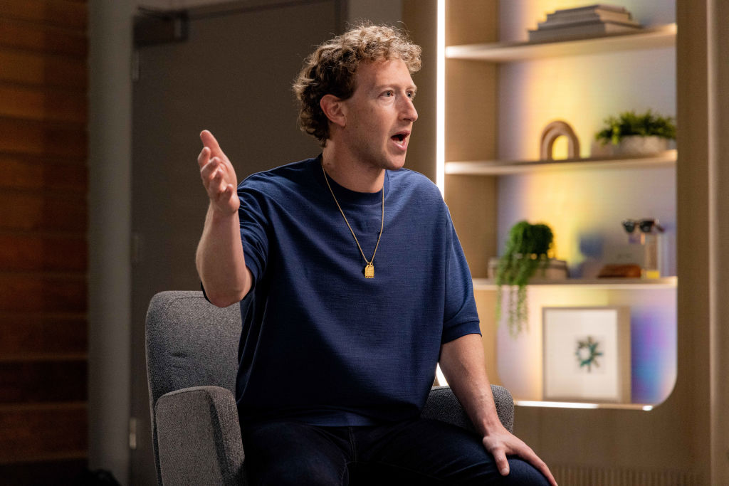 What is on Mark Zuckerberg’s gold chain necklace? – NBC Bay Area