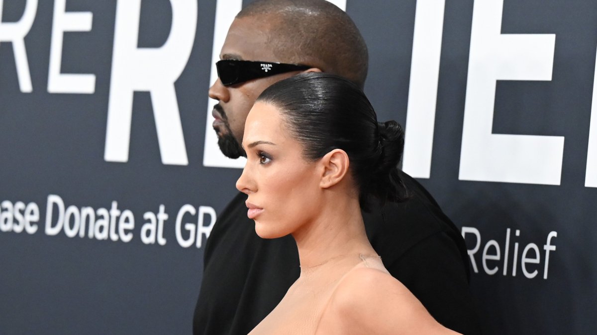 Kanye West’s wife Bianca Censori is completely naked at Grammys 2025 – NBC Bay Area