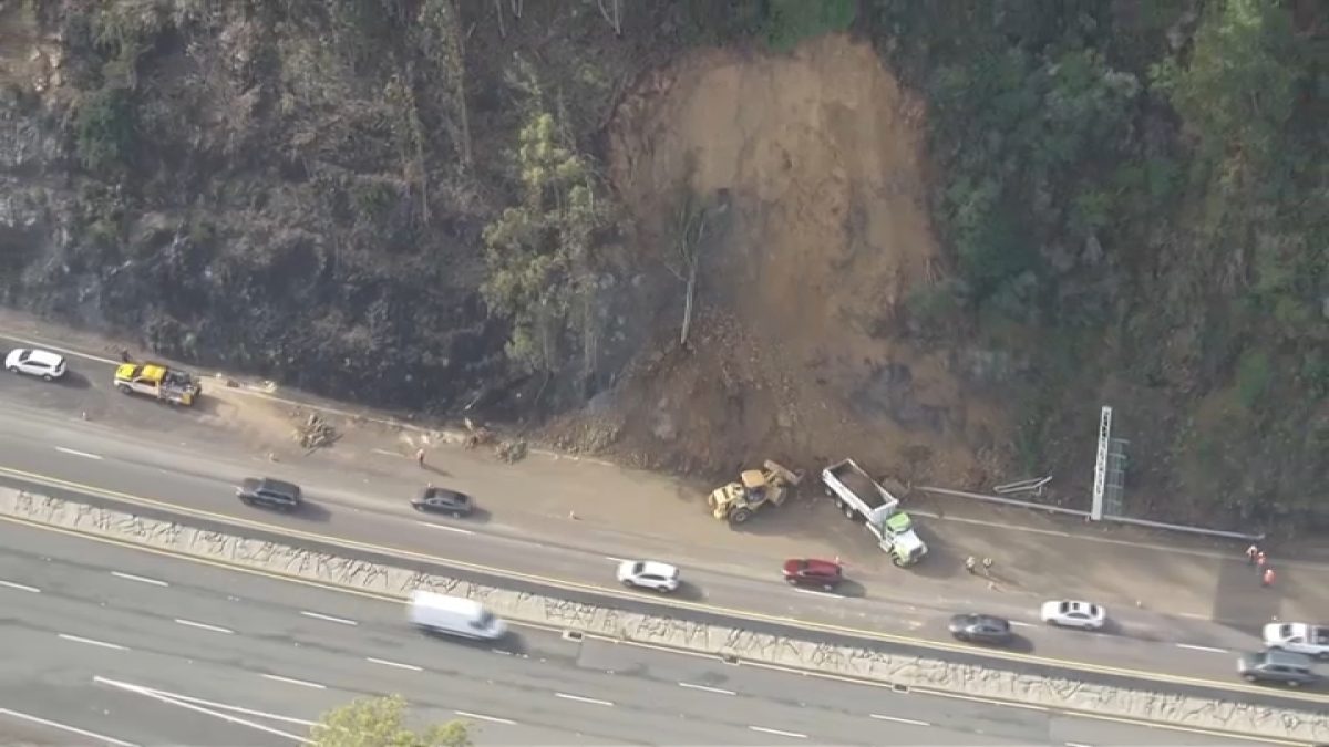 Landslides block southbound lanes of Highway 101 in Sausalito – NBC Bay ...