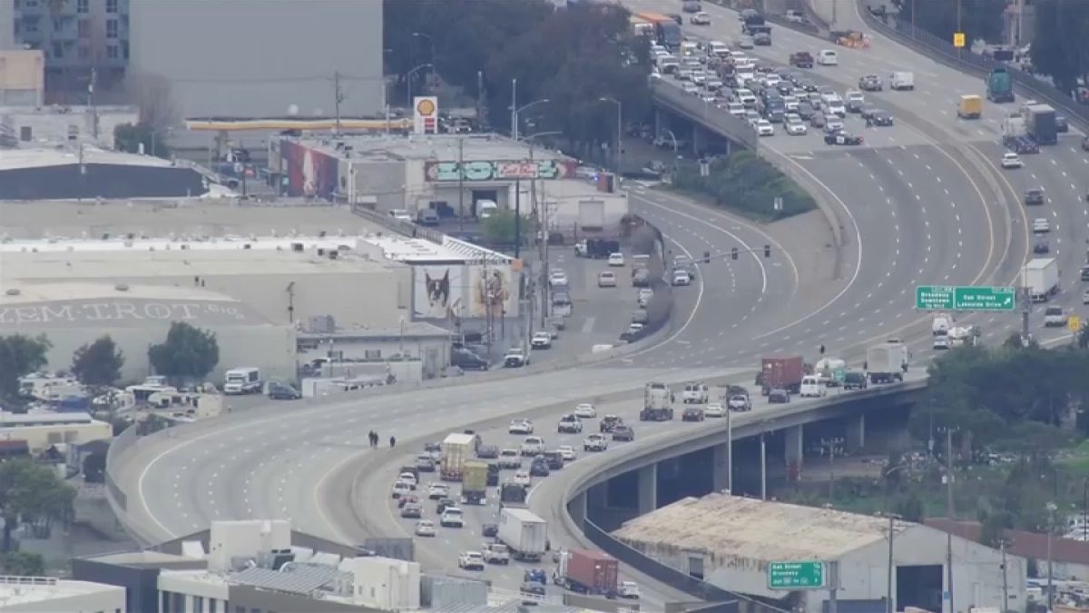 I-880 in Oakland shut down as CHP investigates possible freeway ...