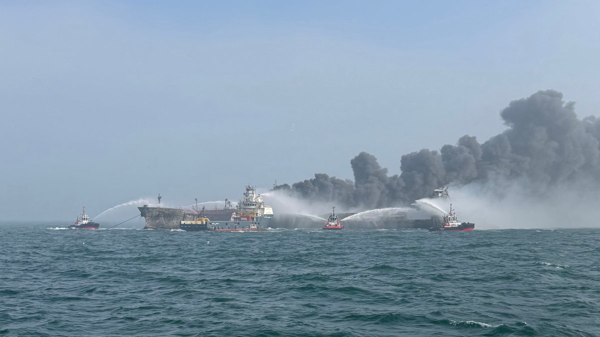 Oil tanker and cargo vessel collide off the English coast – NBC Bay Area