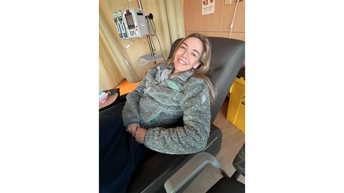 Nurse diagnosed with rectal cancer at 33 reveals 2 symptoms doctors ...