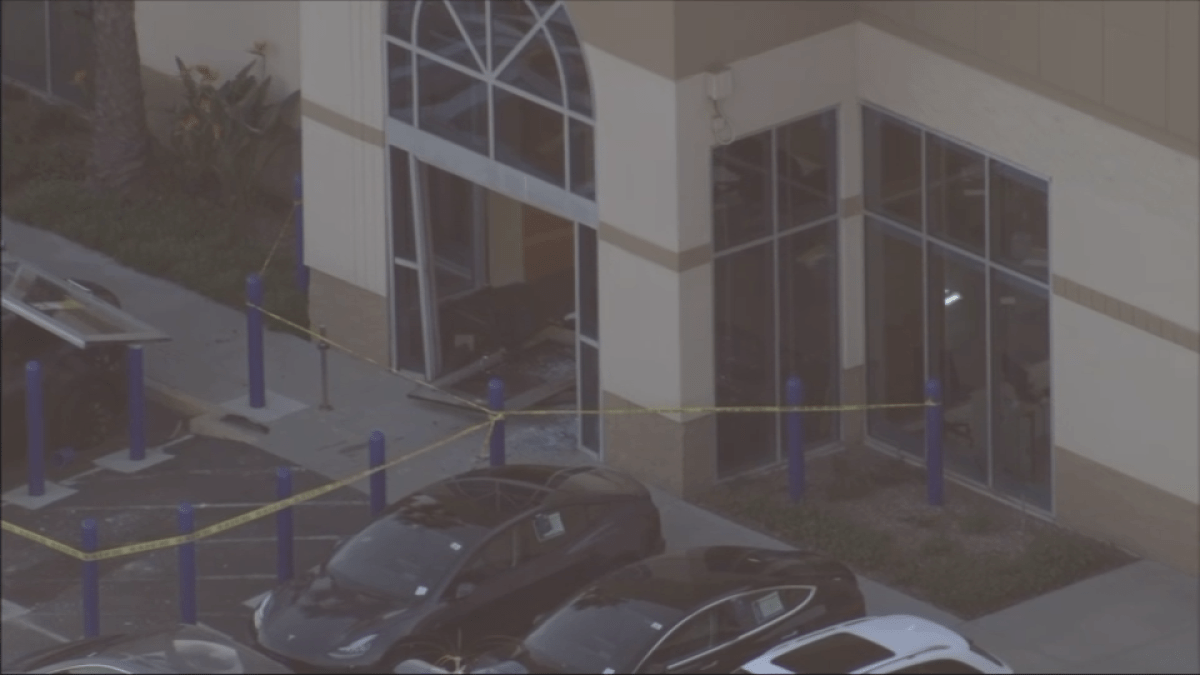 8 injured after driver rams into CarMax dealership in Inglewood – NBC ...