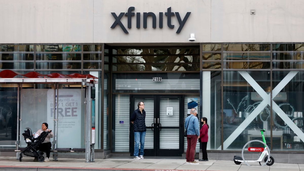 Comcast stock drops as investors balk at weakness in broadband – NBC ...