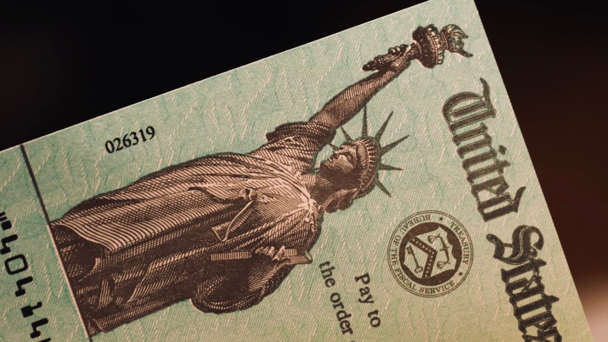 ‘You’re running out of time’ to claim an IRS stimulus check, tax expert ...