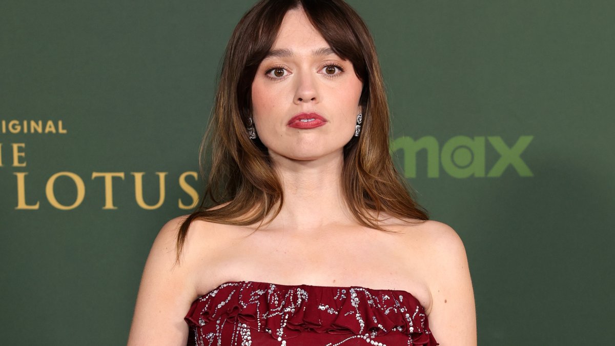 ‘The White Lotus’ star Aimee Lou Wood reacts to ‘mean’ ‘SNL’ parody ...