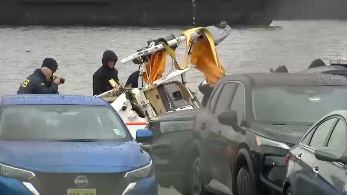 Helicopter crash in Hudson River recovery latest: Live updates – NBC ...