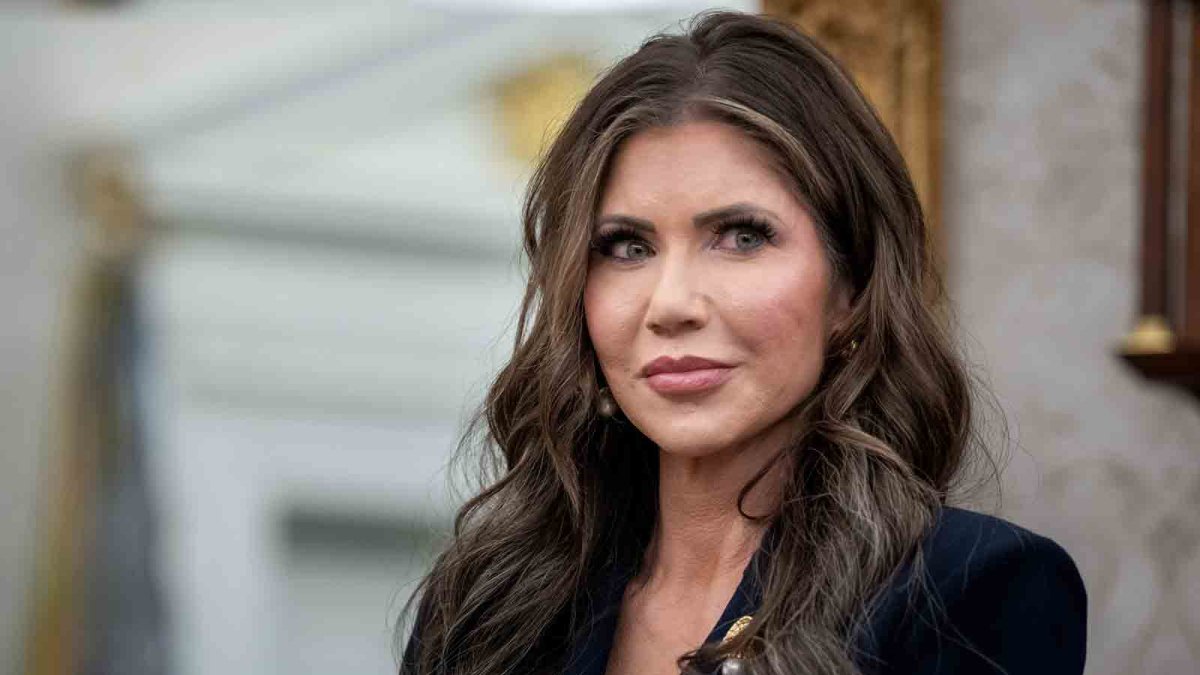 Second suspect arrested in theft of DHS chief Kristi Noem’s purse – NBC ...