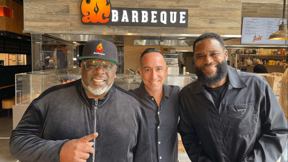 Cedric the Entertainer & Anthony Anderson bring bold BBQ flavor to LA ...