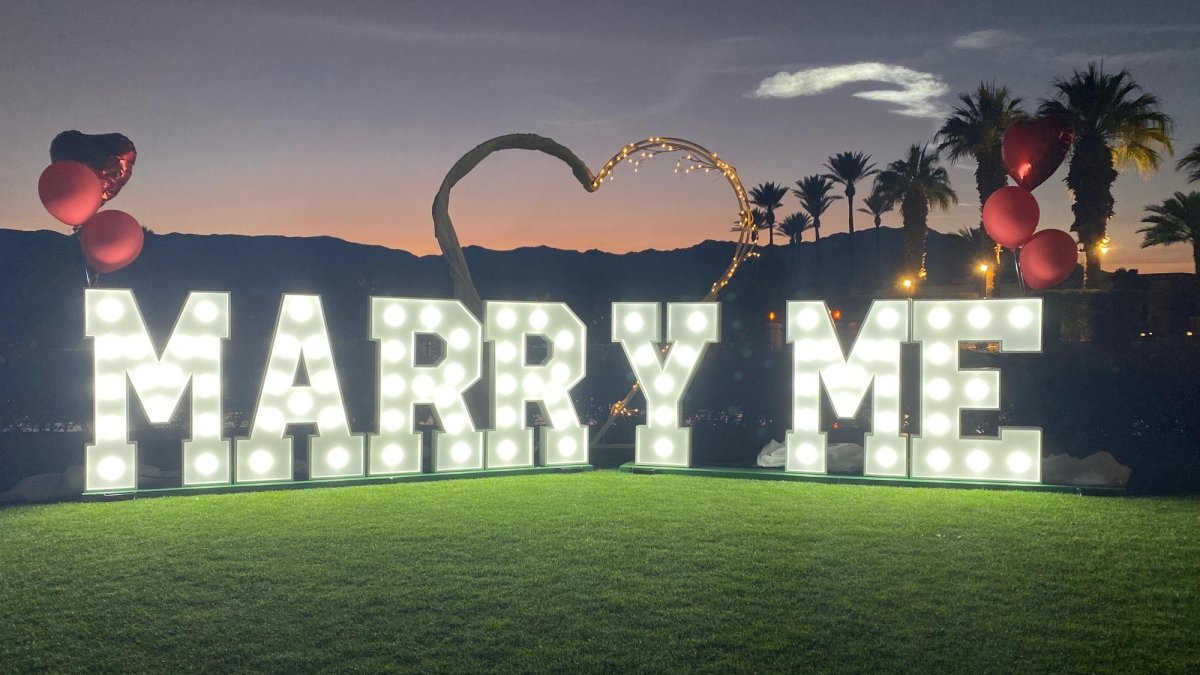 Here’s a proposal: Take a romantic boat trip at this desert resort ...