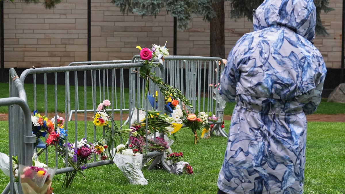 US immigration authorities detain family of Colorado suspect – NBC Bay Area