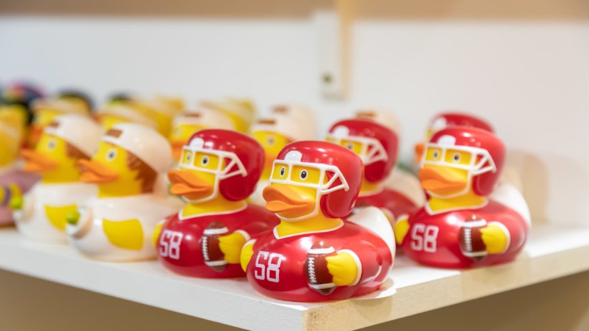 How London’s rubber duck stores stay above water – NBC Bay Area