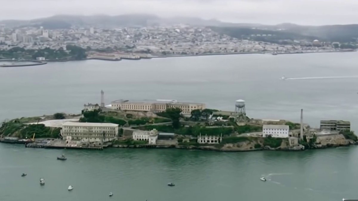 Feds tour Alcatraz in plan to convert National Park to a prison – NBC ...