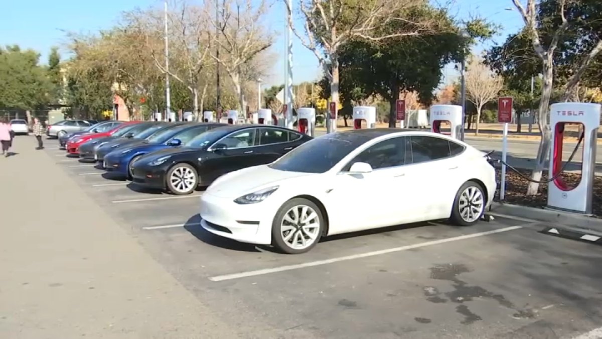 DMV legal battle against Tesla begins in Oakland court – NBC Bay Area