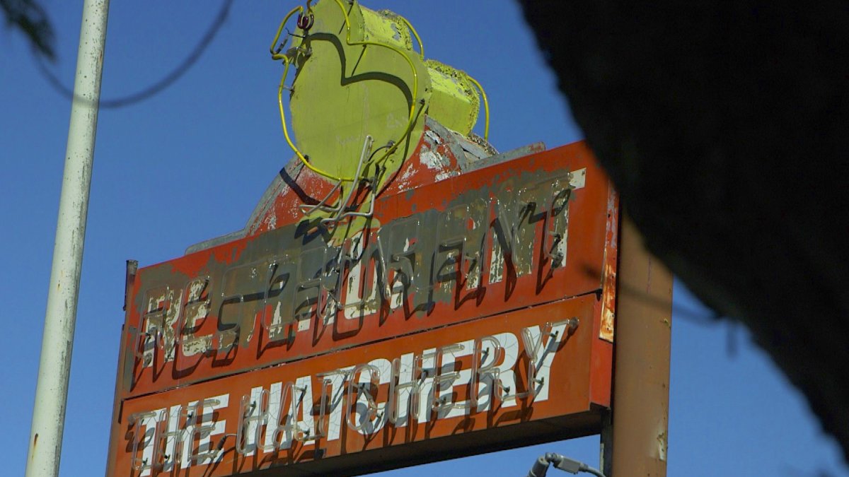 Effort underway in Petaluma to restore famous hatchery sign – NBC Bay Area
