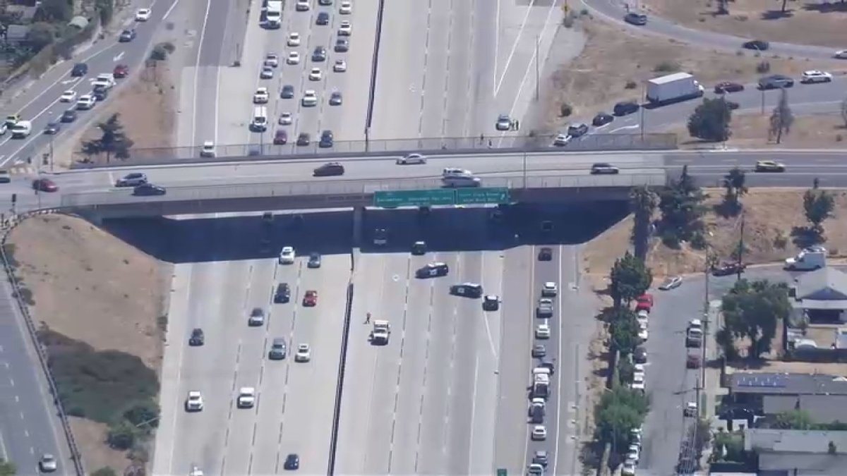 Southbound Highway 101 shut down in San Jose – NBC Bay Area