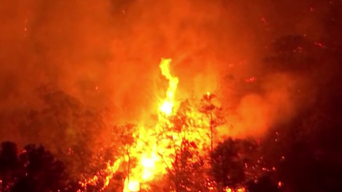 Pickett Fire: Wildfire spreads, evacuations expand near Calistoga – NBC ...