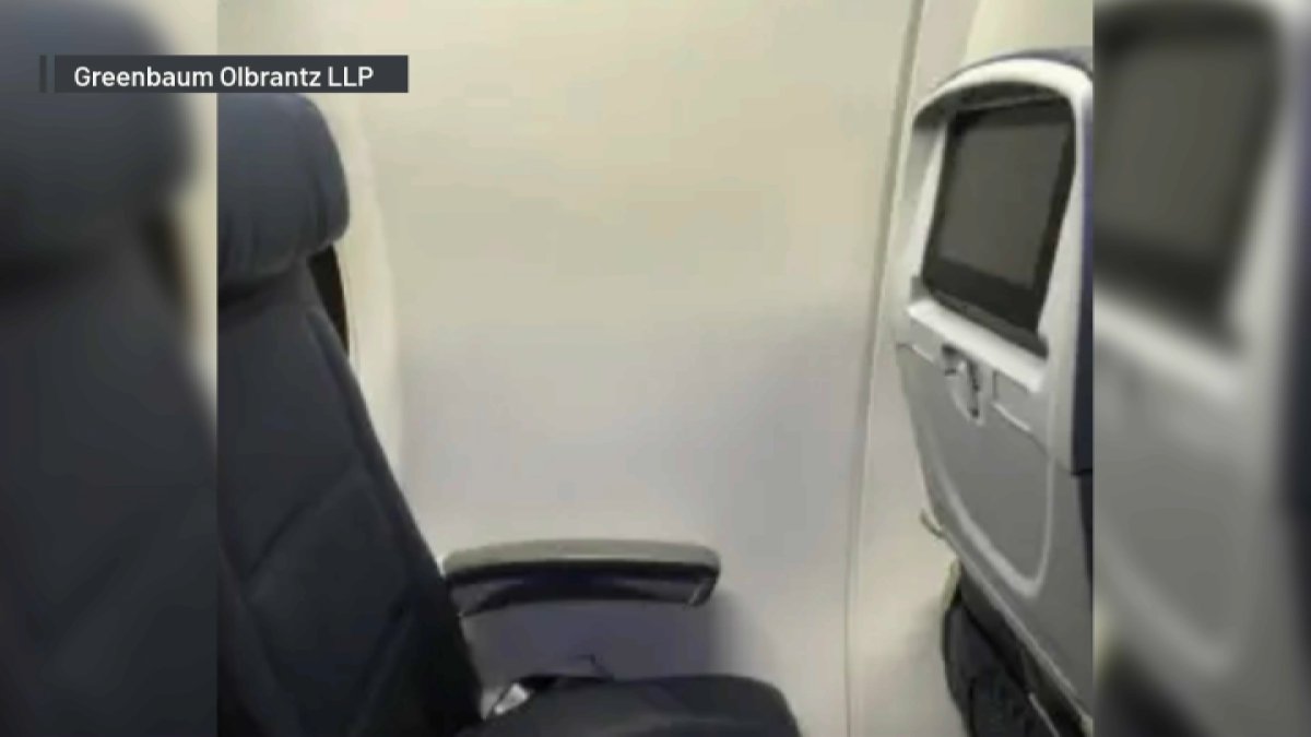 Airline passengers sue over ‘windowless’ window seat fees – NBC Bay Area