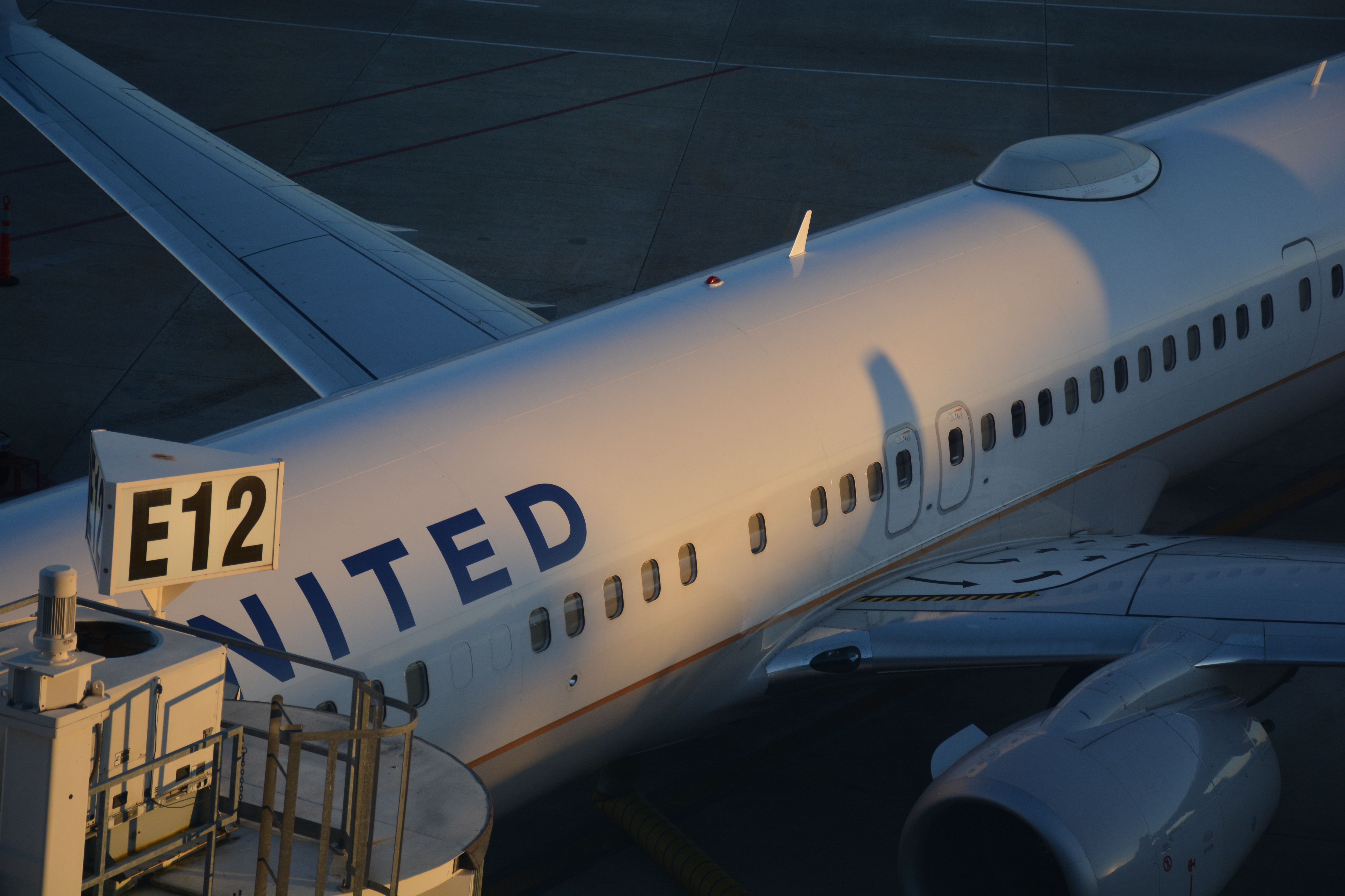 Lawsuits over ‘windowless’ window seat fees on United, Delta – NBC Bay Area