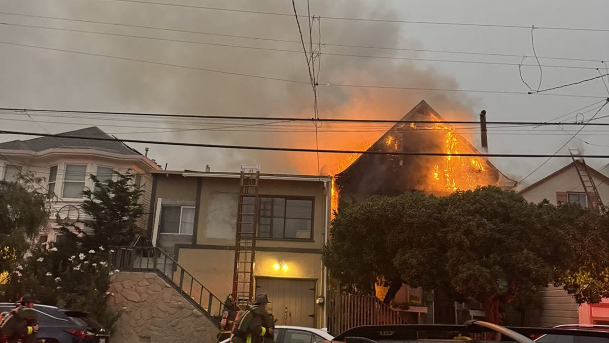 2-alarm fire in San Francisco burns multiple homes, injures 1 – NBC Bay ...