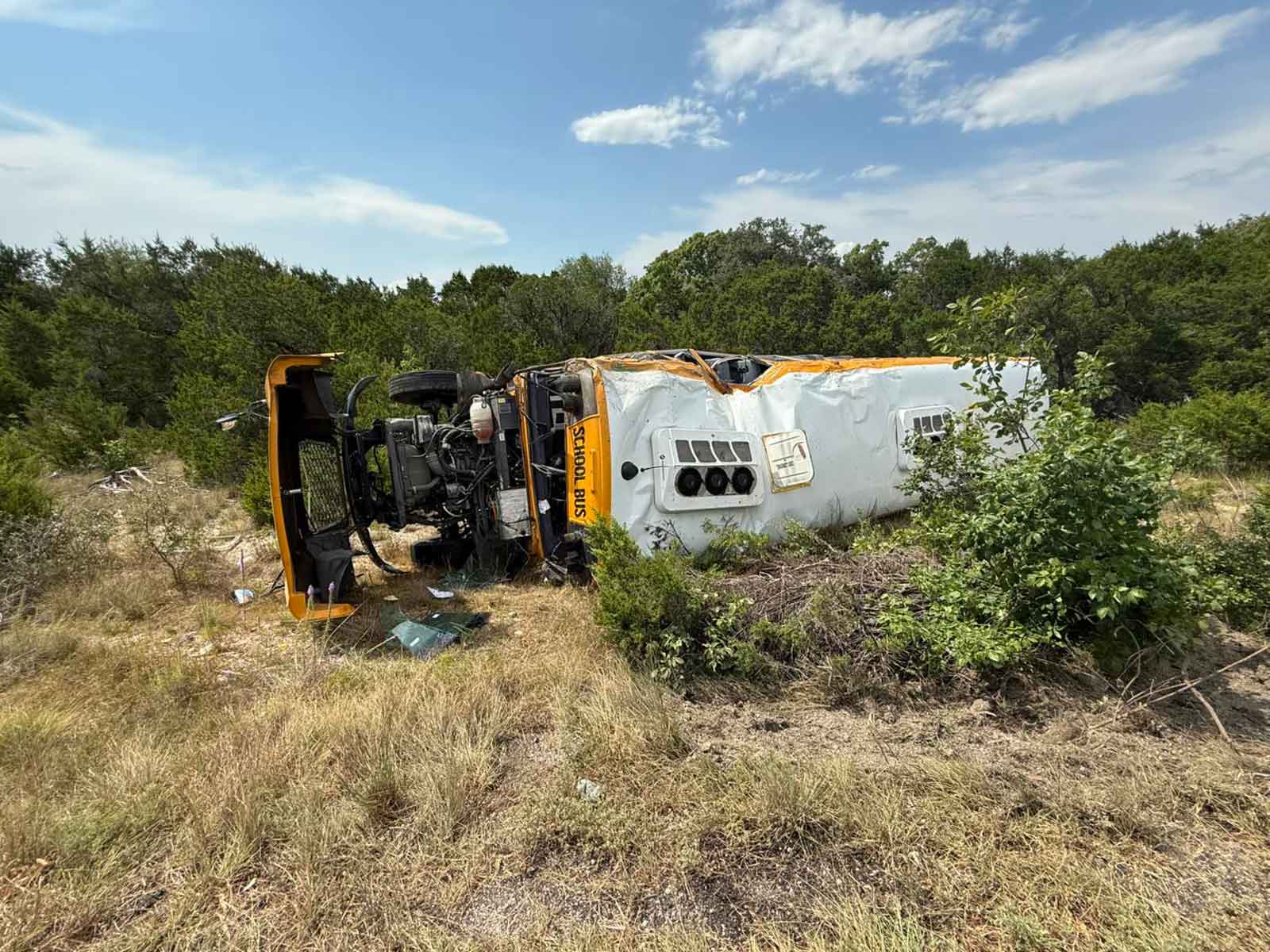 10 injured in school bus rollover in Texas – NBC Bay Area