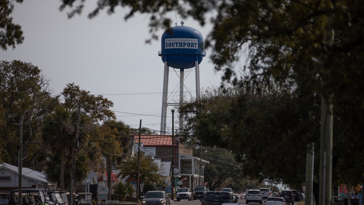 At least 3 dead in shooting at North Carolina waterfront bar – NBC Bay Area